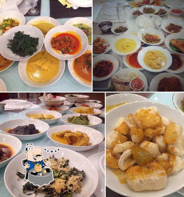 Sari Indah restaurant, South Jakarta, Jl. Wolter Monginsidi No.7 5 ...