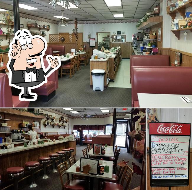 Birdie's Cafe, 111 4th St in Baraboo - Restaurant menu and reviews