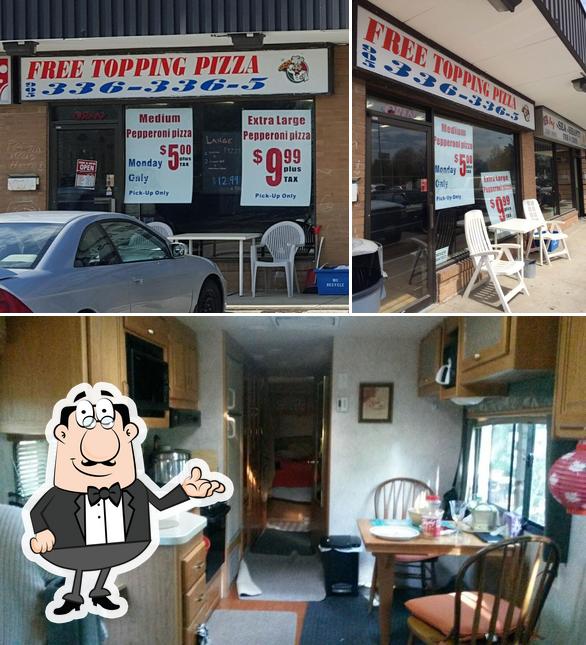 Free Topping Pizza in Burlington - Restaurant menu and reviews