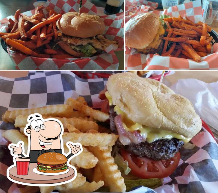 Buzz's Roost, Georgetown - Restaurant menu, prices and reviews