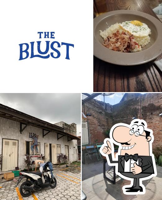 The.Blust, Kudus - Restaurant menu, prices and reviews