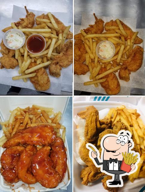 Sharxs Fish & Chicken, Gary - Restaurant menu, prices and reviews