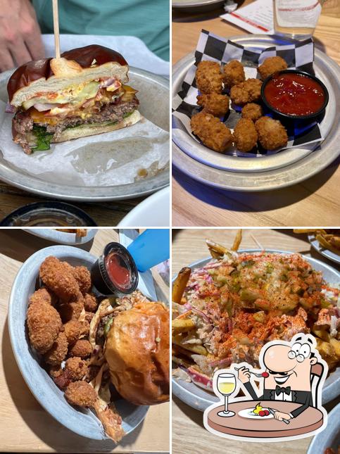 OAK & ALLEY, 2308 E Center St in Warsaw - Restaurant menu and reviews