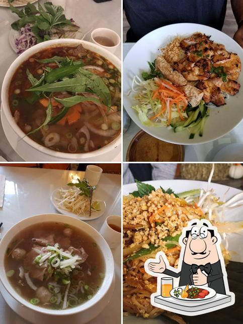 Pho Ngoc Yen Restaurant in Mississauga - Restaurant menu and reviews