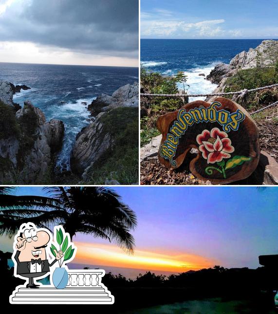 BLUE BAY BAR, Puerto Ángel - Restaurant reviews
