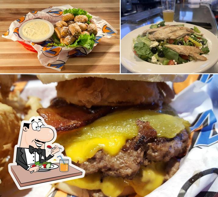 Zipps Sports Grill, Phoenix - Restaurant menu, prices and reviews