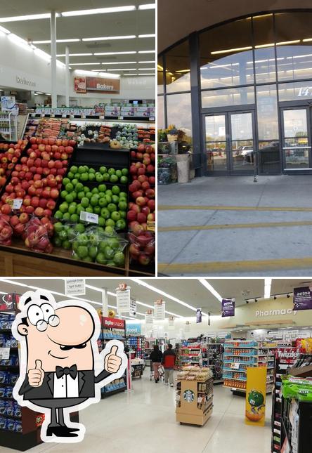Hy-Vee Bakery in Winona