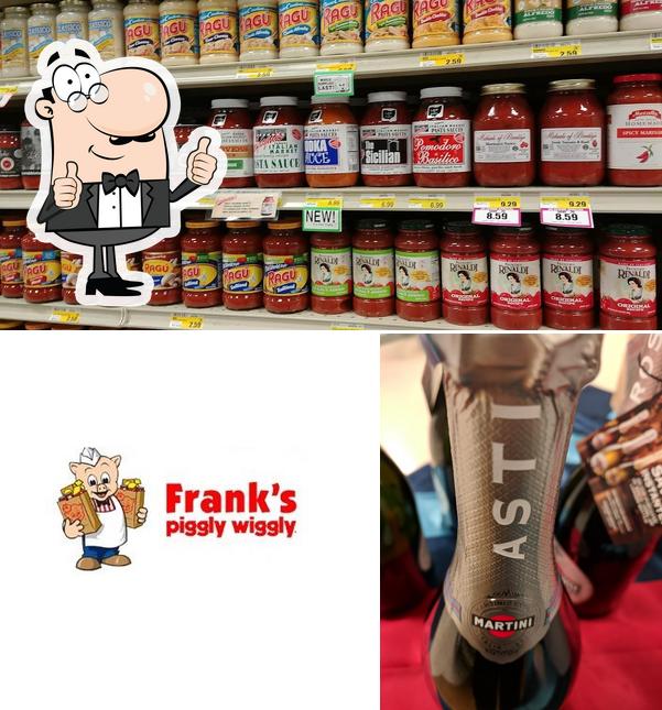 Frank's Piggly Wiggly in East Troy - Restaurant reviews