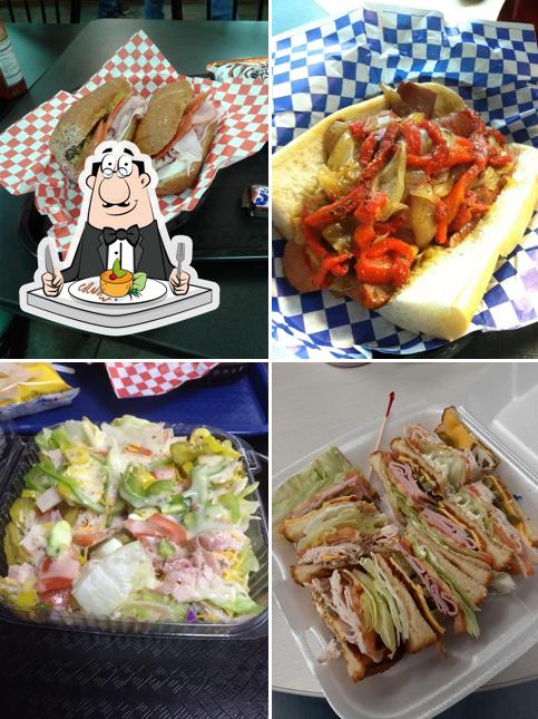Sara's Deli in Irving - Restaurant menu and reviews