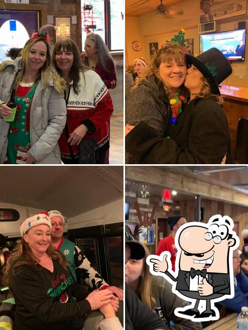 Slicks Bar & Grill, Janesville - Restaurant menu, prices and reviews