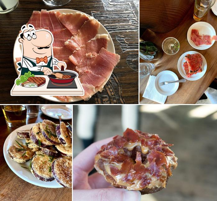 Bar Raval, Toronto, Bathurst - Restaurant menu, prices and reviews