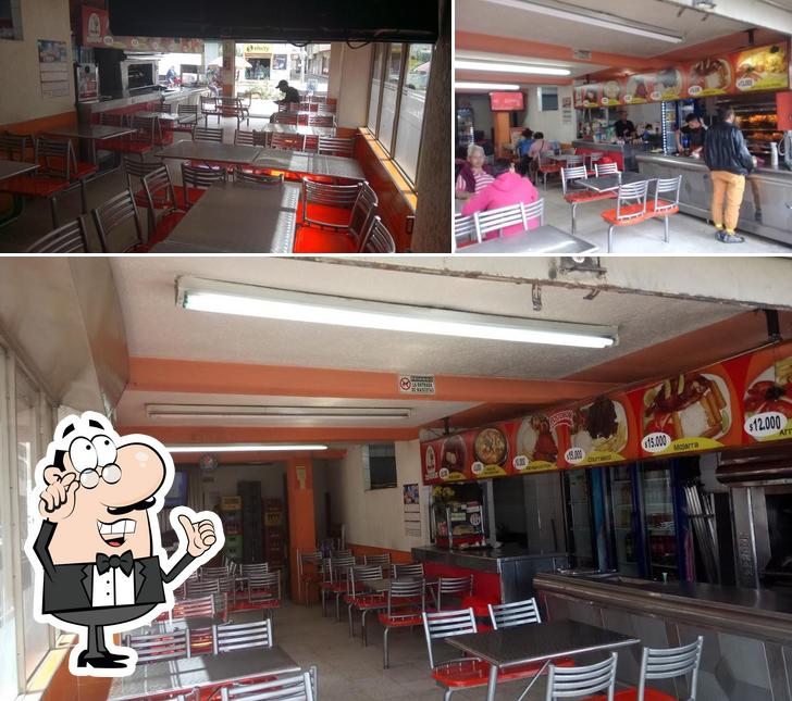 Restaurante El Castillo Del Pollo, Bogotá, a 101b-50 - Opiniones del ...