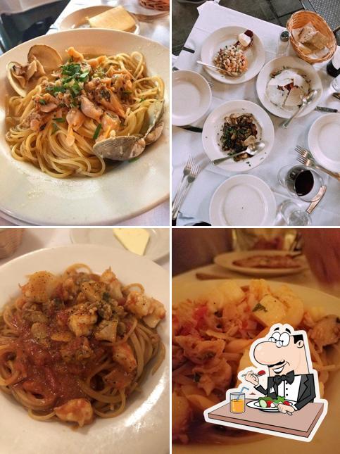 Elio's, 1621 2nd Ave in New York City - Restaurant menu and reviews