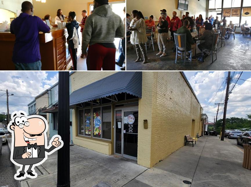 Flo's Kitchen, Troy - Restaurant menu, prices and reviews