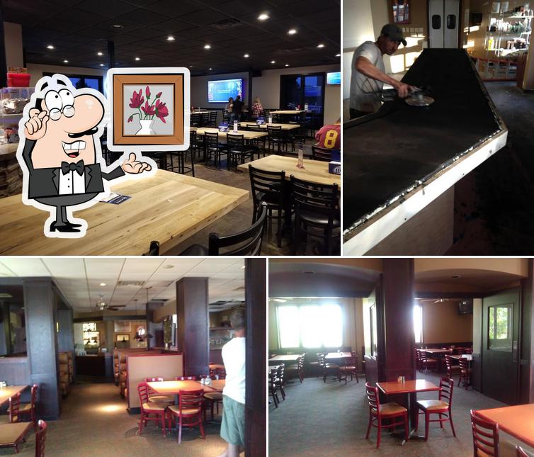 Socials Bar & Grill in Fergus Falls - Restaurant menu and reviews