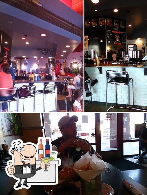 monkey burger, 5330 E Broadway Blvd in Tucson - Restaurant menu and reviews