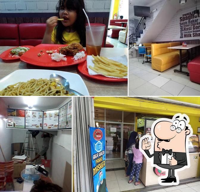 Sakina Chicken & Burger Cipocok restaurant, Serang, Jl. Raya Petir ...