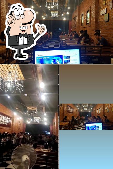 cafe io, Sekadau - Restaurant reviews