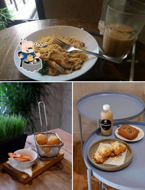 Diskusi Kopi & Ruang Berbagi Kawi cafe, Jakarta - Restaurant menu and ...