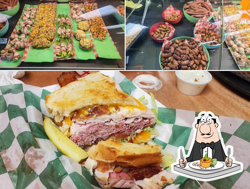 Meats & Mooore, Bay City - Restaurant menu, prices and reviews