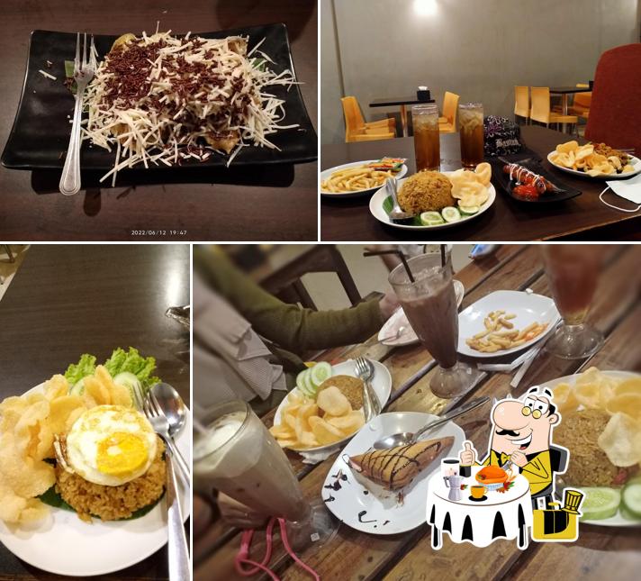 Pojok Ice Cream Cafe, Tangerang - Restaurant menu, prices and reviews