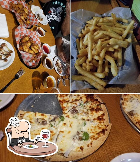 Last Round Bar & Grille, New Bedford - Restaurant menu, prices and reviews
