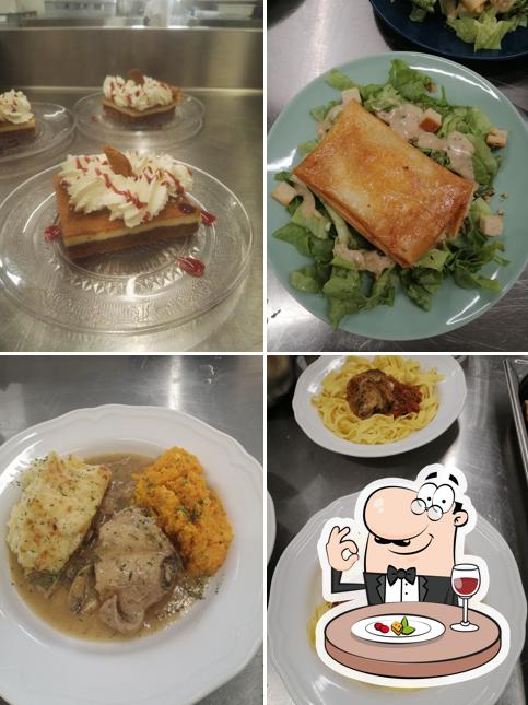Le saint Jus pub & bar, Saint-Julien-de-Coppel - Restaurant reviews
