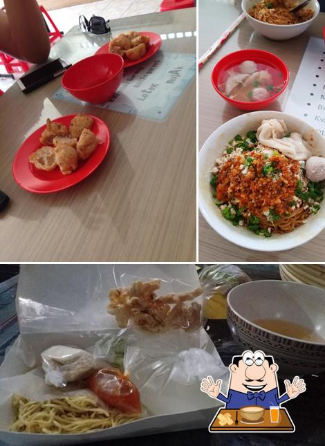 Bakmi Apin restaurant, Bandung, Jl. Gandapura No.39 - Restaurant reviews