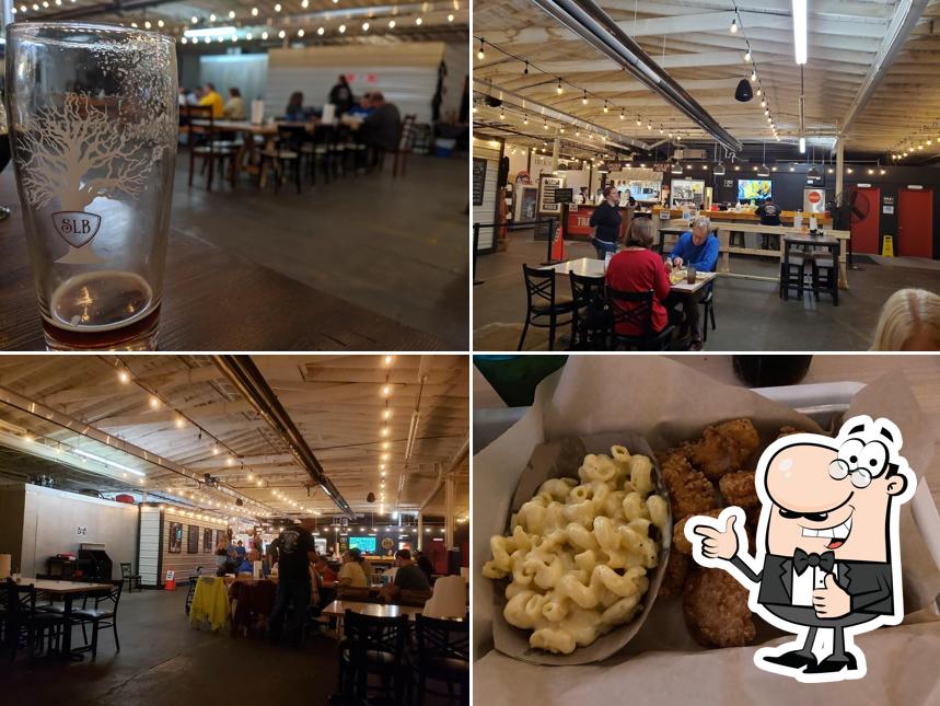 Trax BBQ in McCordsville - Restaurant menu and reviews