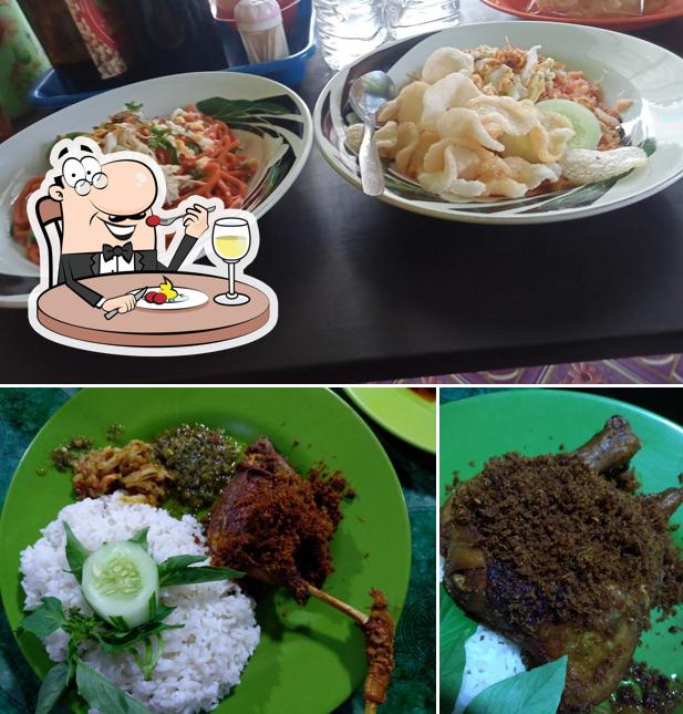 Restaurante Warung SINJAY Pemurus Sedia Nasi Bebek & Ayam Lalapan ...