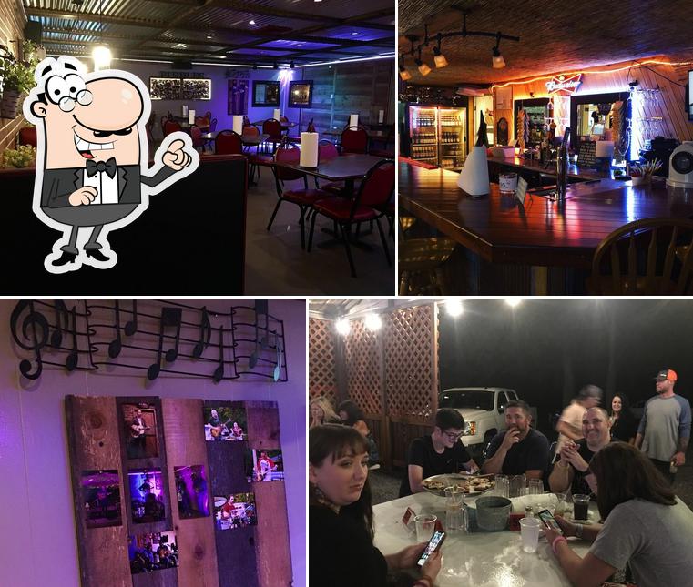 Piddle's Cajun Bar & Grill in Park Hill - Restaurant menu and reviews
