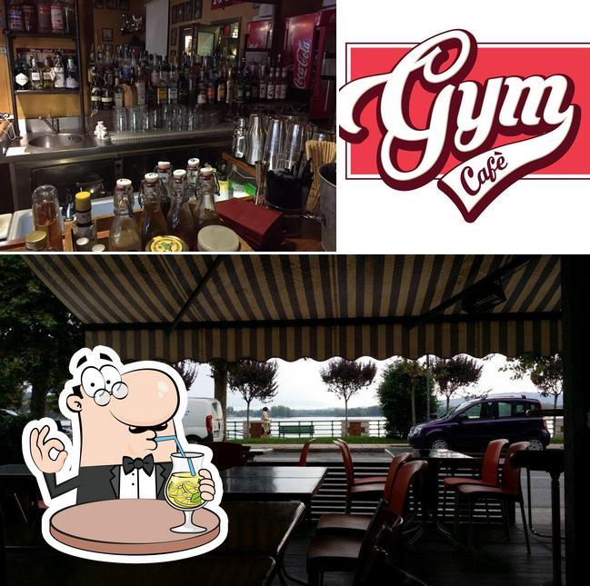 GYM CAFÈ Alfalo Snc Di Fabrizio Costacurta pub & bar, Arona