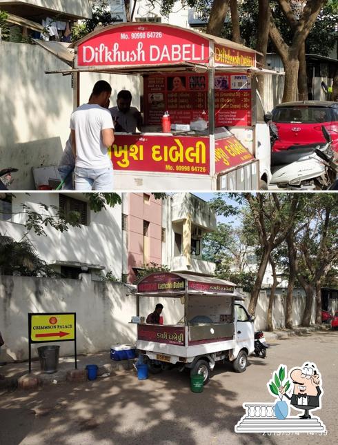 Top 7 restaurants with dabeli in Surat, september 2024 - Restaurant Guru