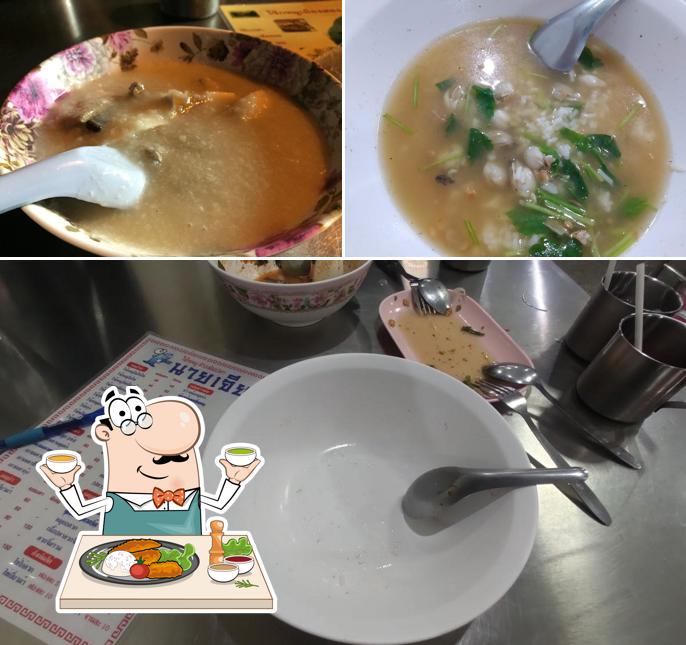 Restaurante Pork congee fish porridge Mr. Jiang, San Kamphaeng ...