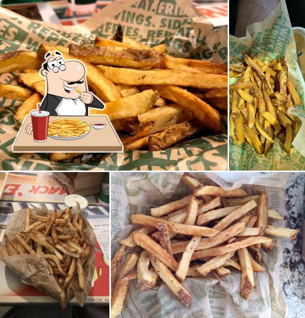 Wingstop, 9211 N Tryon St Ste 14 in Charlotte - Restaurant menu and reviews