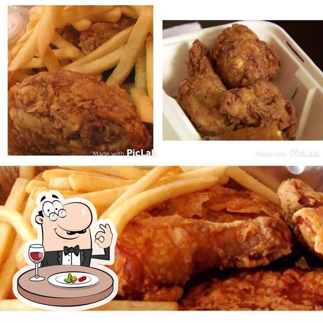 Arabian Chicken Hut restaurant, Umm Al Quwain, HH22+4Q3 - Restaurant ...