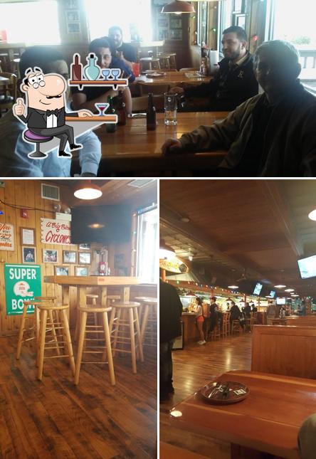 Hooters, 8225 W Higgins Rd in Chicago - Restaurant menu and reviews