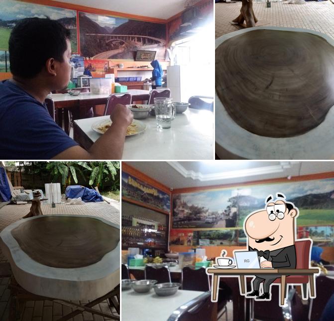 RM. Bunga Rampai restaurant, East Jakarta, Jl. Raya Ciracas No.1 ...