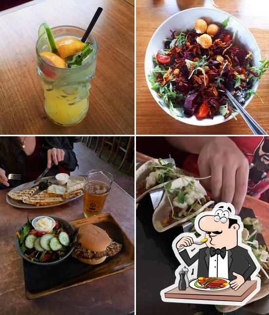 The Tin Fiddler, Sarnia - Restaurant menu, prices and reviews