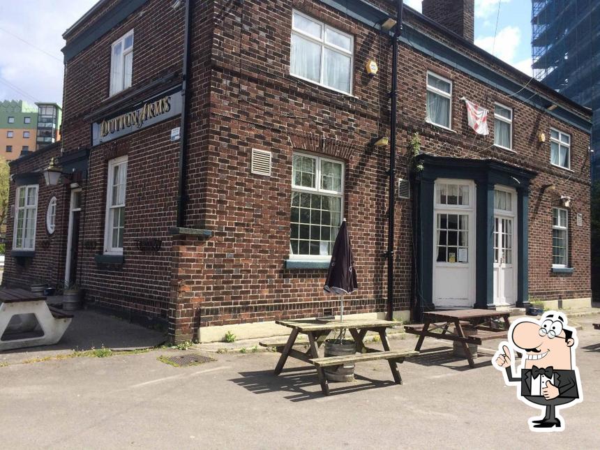 Dutton Arms, 56 Barton Rd in Eccles - Restaurant reviews
