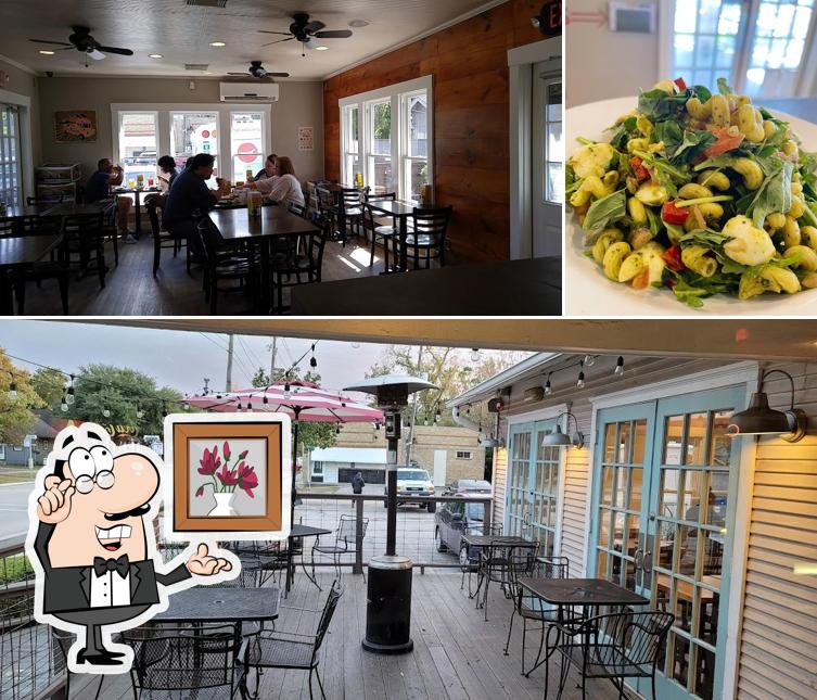 Good Dog Houston, 903 Studewood St in Houston - Restaurant menu and reviews