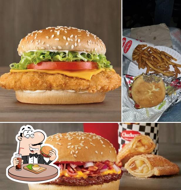 Rally's, 199 Alton Square Mall Dr in Alton - Restaurant menu and reviews