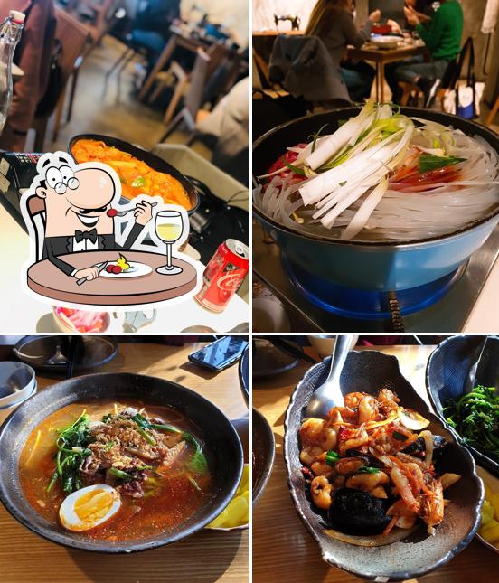 villa de spicy restaurant, Seoul, 14-3 Dosan-daero 13-gil - Restaurant ...