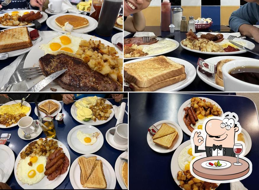 Three Coins Open Kitchen in Richmond Hill - Restaurant menu and reviews
