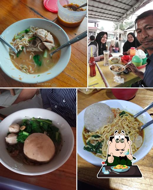Bakso Rambo Bepak restaurant, Cigombong - Restaurant reviews
