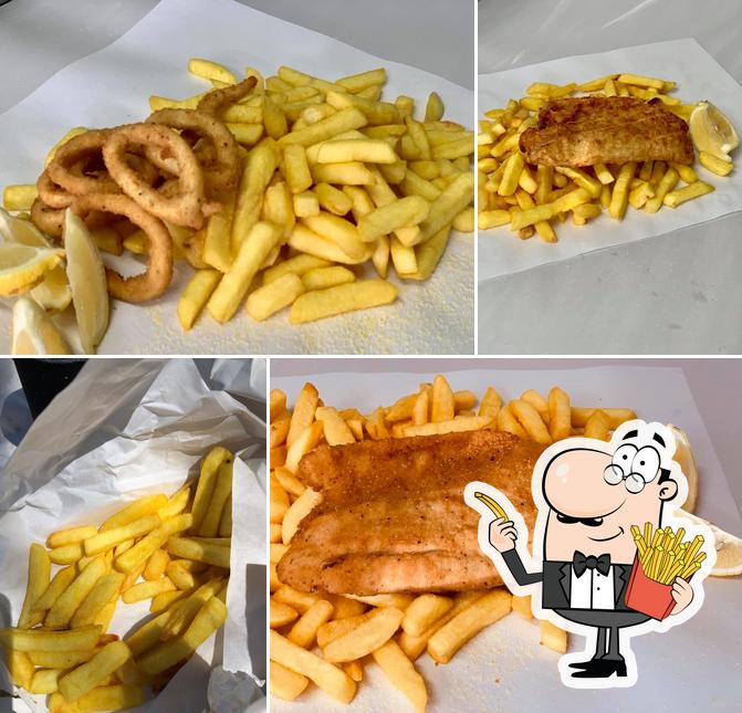 Hole In The Wall - Burgers Fish & Chips in Marcoola - Restaurant menu ...