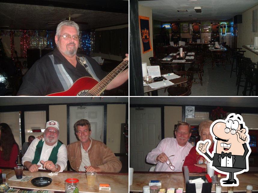 Magnolia Bar & Grill, Foley - Restaurant menu, prices and reviews