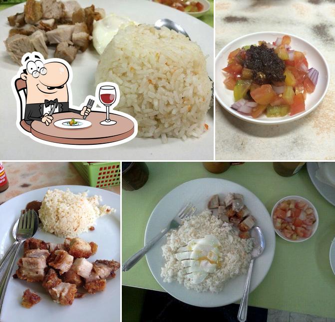 Chades Tapsilog, Manila, Bambang - Restaurant menu, prices and reviews