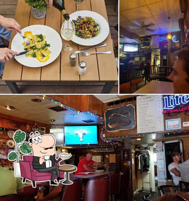 Stanley's Bar & Grill in Ford City - Restaurant menu and reviews