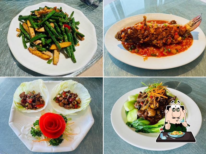 The Moon Chinese Seafood Restaurant 德月舫, Surfers Paradise - Restaurant ...